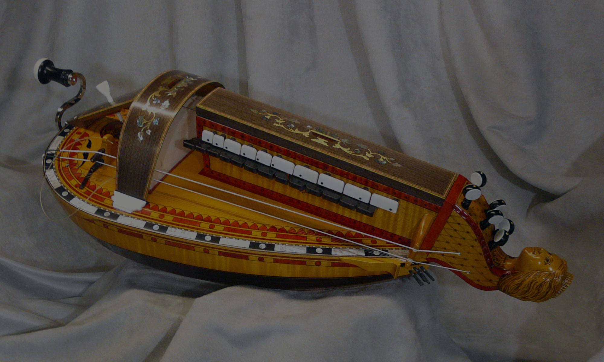 Vielles Kerboeuf – Lutherie – Facture de vielles à roue