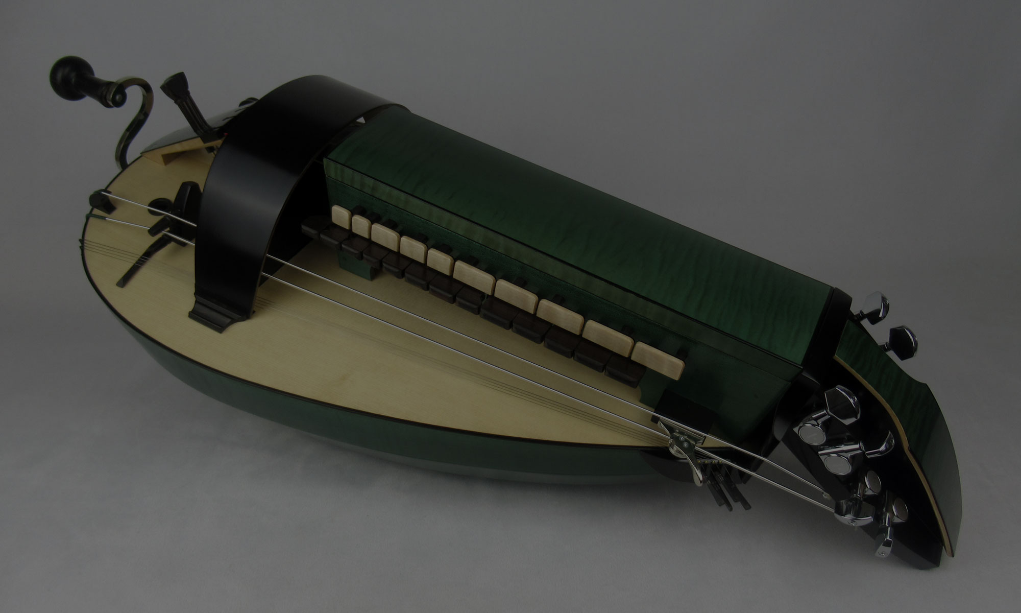 Vielles Kerboeuf – Lutherie – Facture de vielles à roue