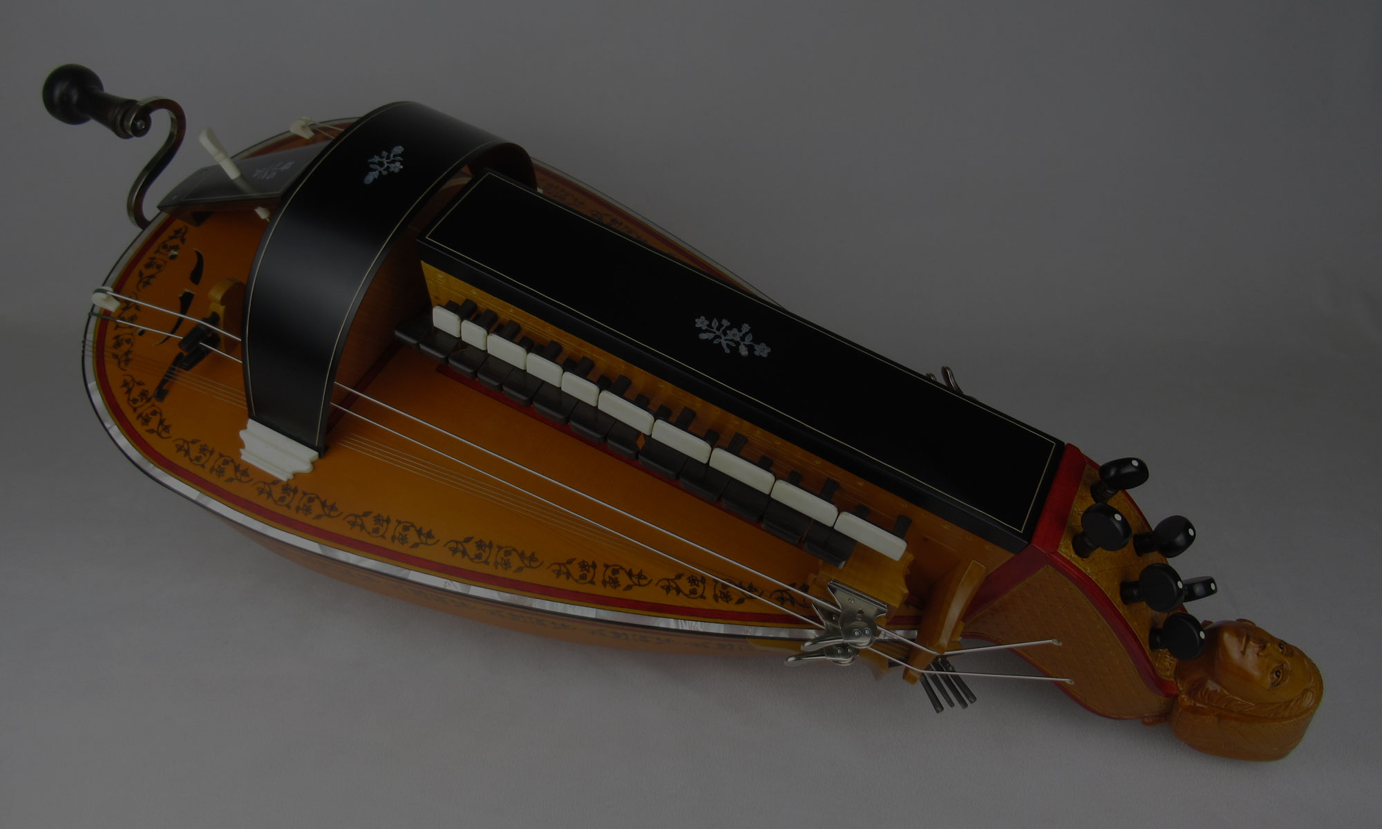 Vielles Kerboeuf – Lutherie – Facture de vielles à roue