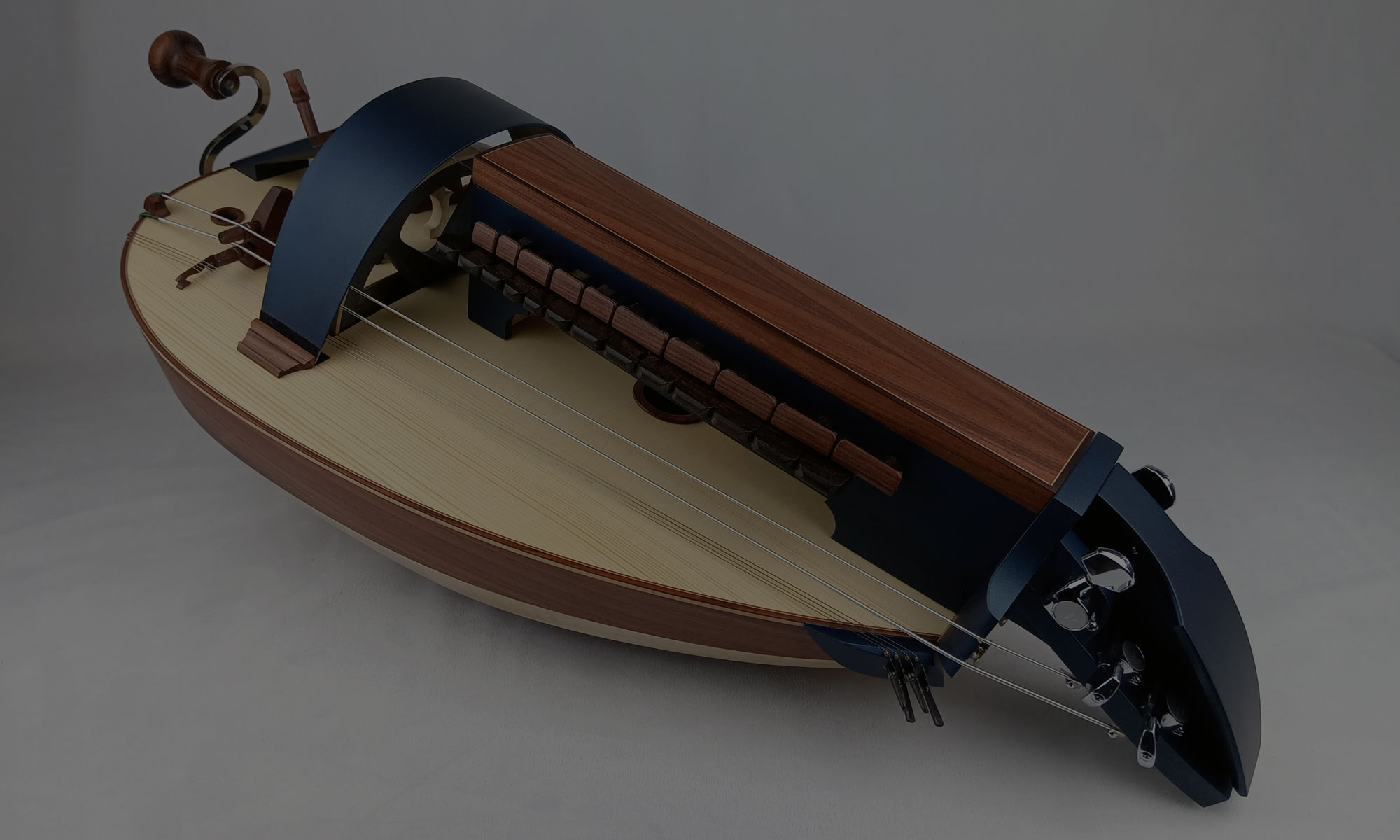 Vielles Kerboeuf – Lutherie – Facture de vielles à roue