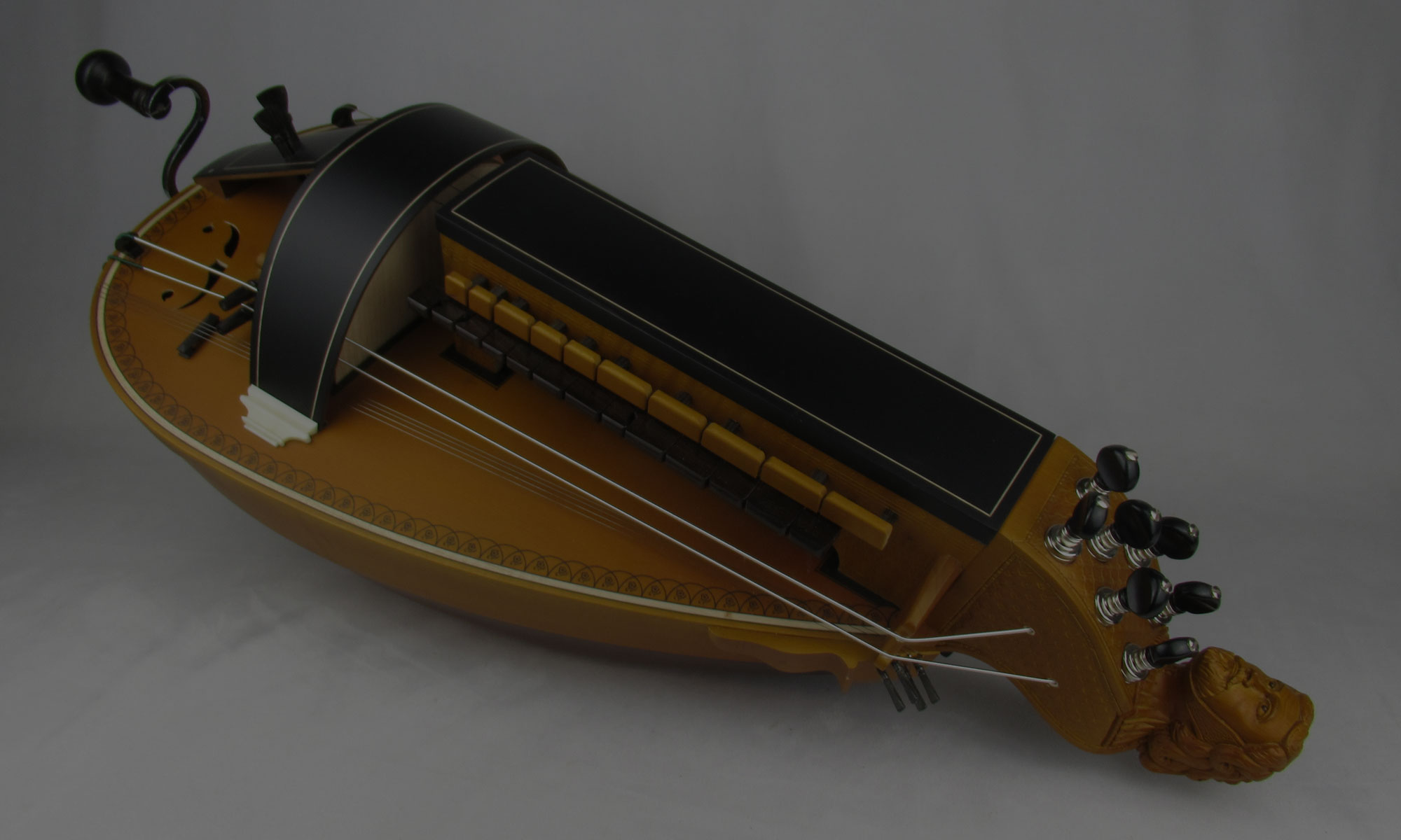 Vielles Kerboeuf – Lutherie – Facture de vielles à roue