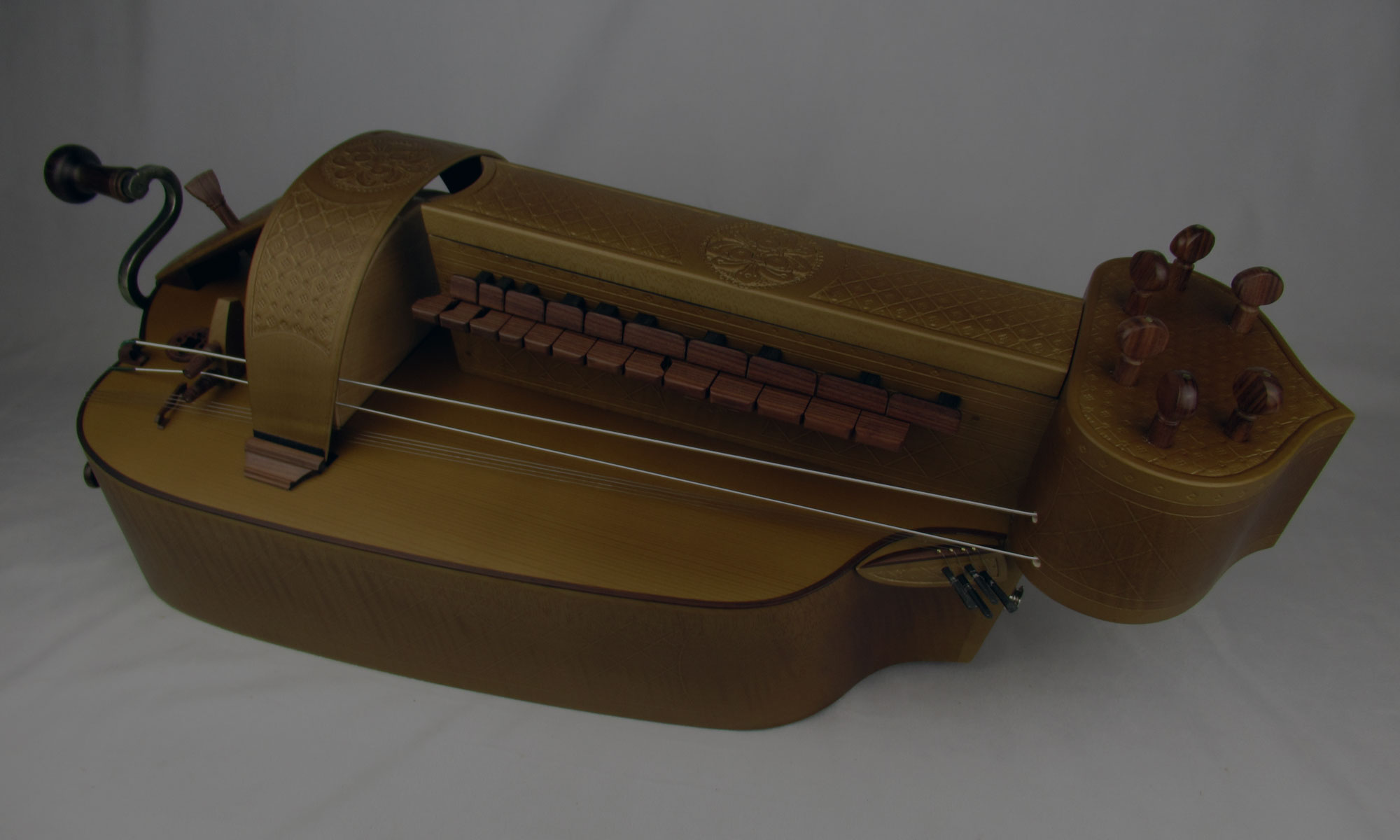 Vielles Kerboeuf – Lutherie – Facture de vielles à roue